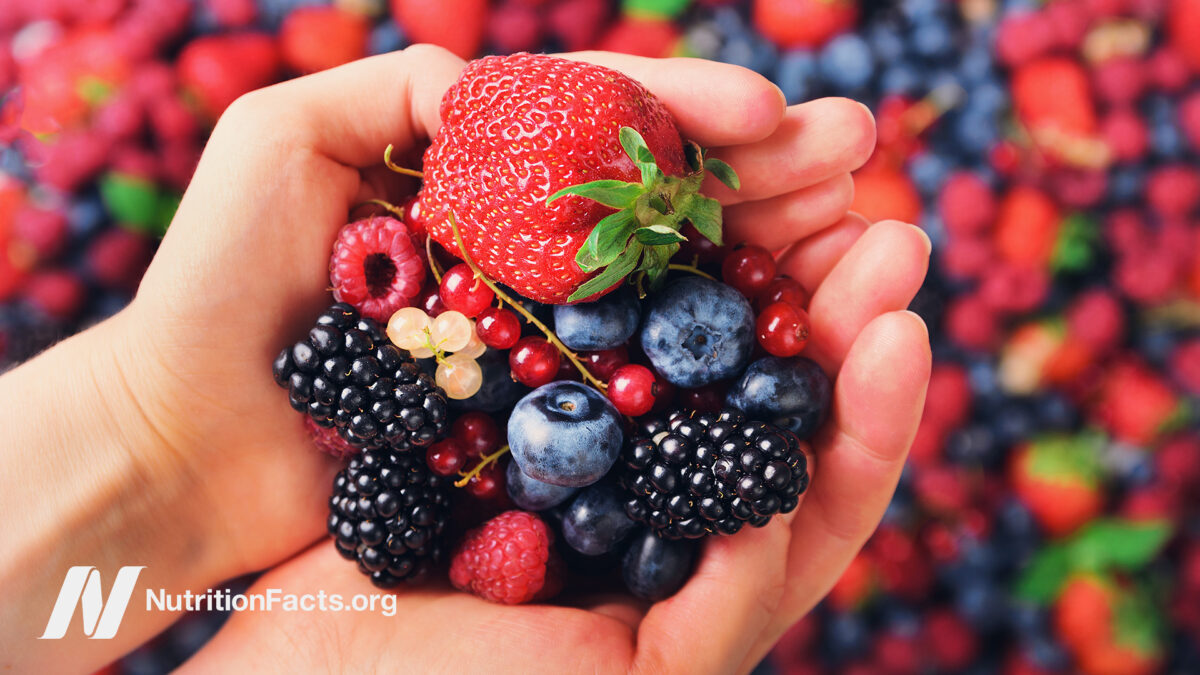 Anti-Inflammatory Benefits of Berries | NutritionFacts.org